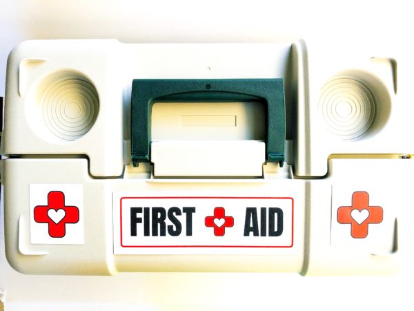 DIY First Aid Kit for Families – Plan for Awesome